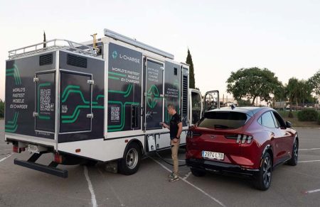 Russian EV Start-Up Presents Off-Grid Supercharger - The Battery Magazine