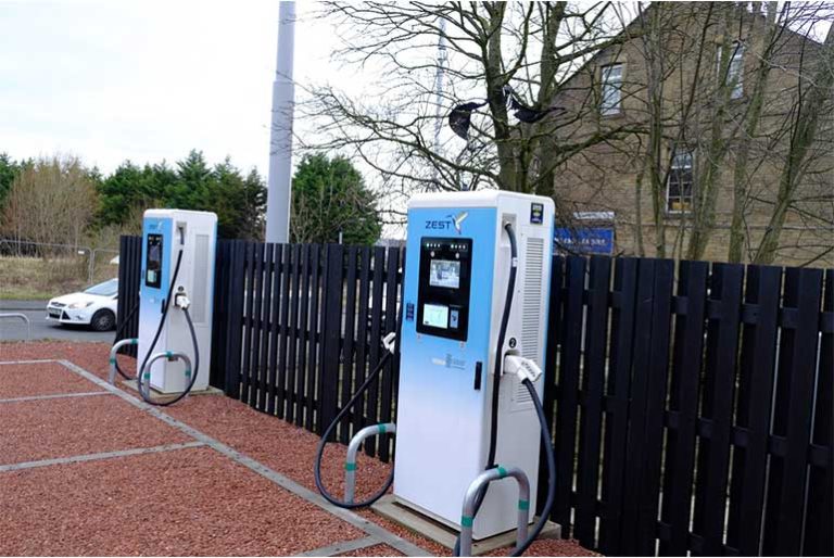 Amcor’s Recycled Plastic Fencing Chosen by Zest Eco for UK EV Charging ...