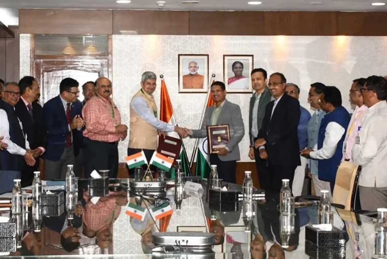 DRDO and SECI Partner to Develop 300 MW Solar Projects